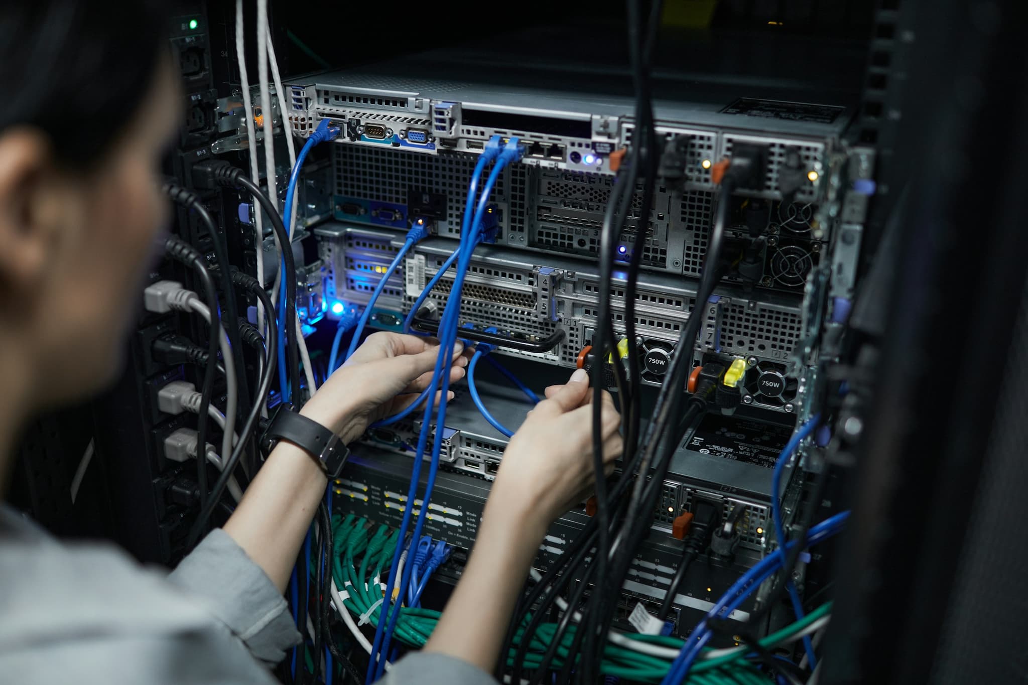 Bare metal hosting | VibeGAMES.com